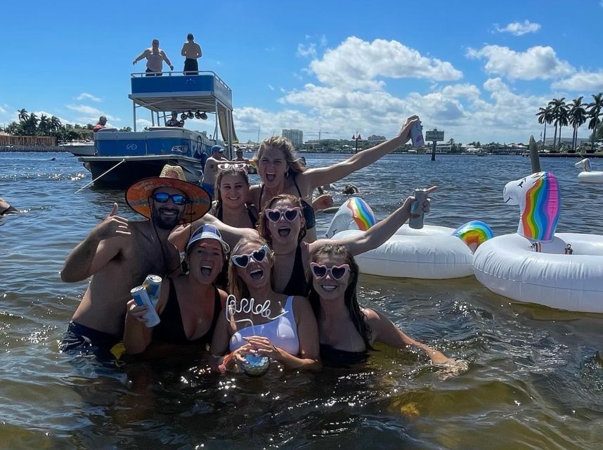 Private Pontoon Boat w/ Captain, Private up to 12ppl - Exploring Fort Lauderdale from the Water: A Close-Up Review of the Private Pontoon Boat Experience
