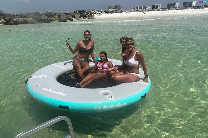 Private Pontoon in Crab Island with Captain - FAQ