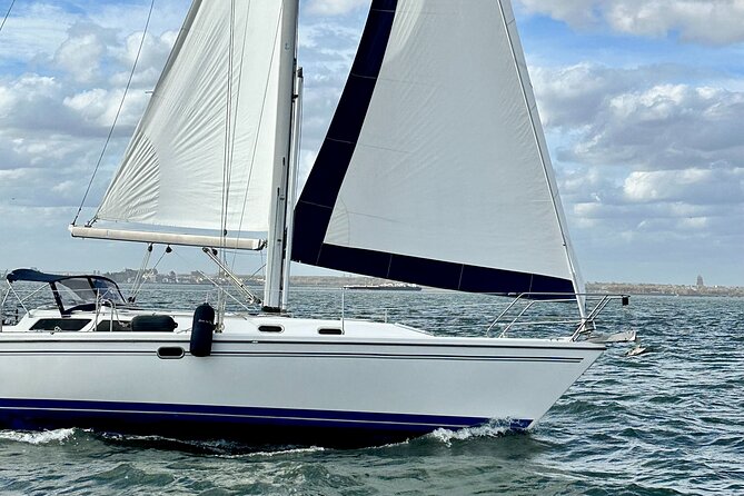 Private Sail Around New York City and The Statue of Liberty - FAQs