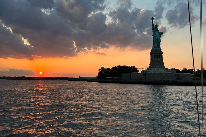 Private Sailboat Guided Tour of New York City - Who Is This Tour Best For?