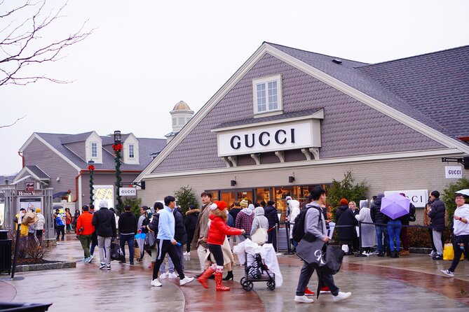 Private Shopping Tour from NYC to Woodbury Common Premium Outlets - Deep Dive Into the Shopping Experience