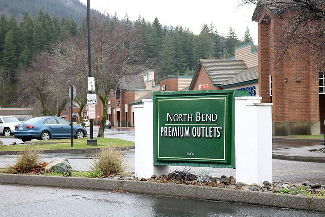 Private Shopping Tour from Seattle to North Bend Premium Outlets - FAQ