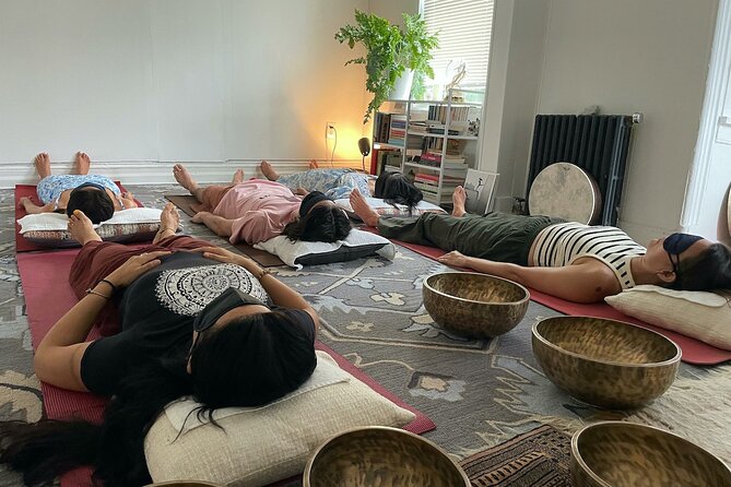 Private Sound Meditation and Freedom Dive in Brooklyn - Exploring the Unique Blend of History and Mindfulness in Brooklyn