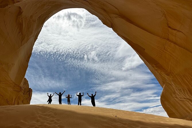 Private Sunset Guided Tour to Great Chamber by Four-Wheel Drive - Who Should Consider This Tour?