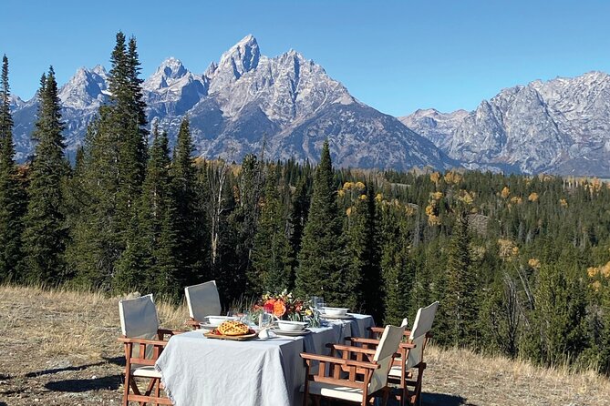 Private Sunset Wildlife Dinner Safari From Jackson WY - Key Points