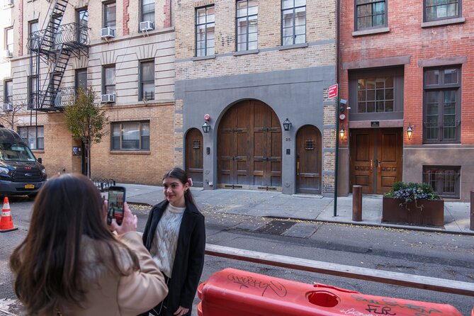 Private Taylor Swift Hotspots Walking Tour - Exploring the Private Taylor Swift Hotspots Walking Tour