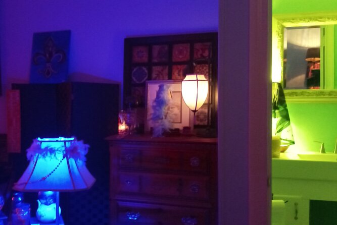 Private Tour and Seance at the House on Bourbon - Key Points