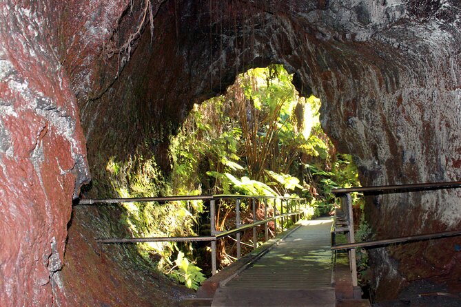 Private Tour: Experience Active Kilauea Volcano & Hilo Rainbow Falls - Exploring Hawaii Volcanoes National Park