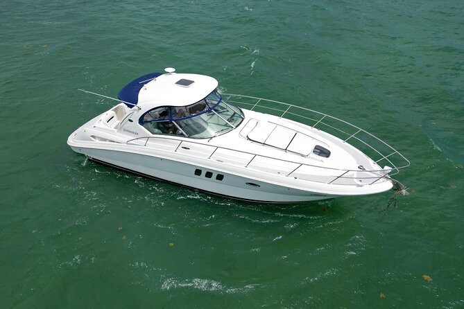 Private tour for 12 people on a 40 ft Yacht, Ft Lauderdale bay - Key Points  