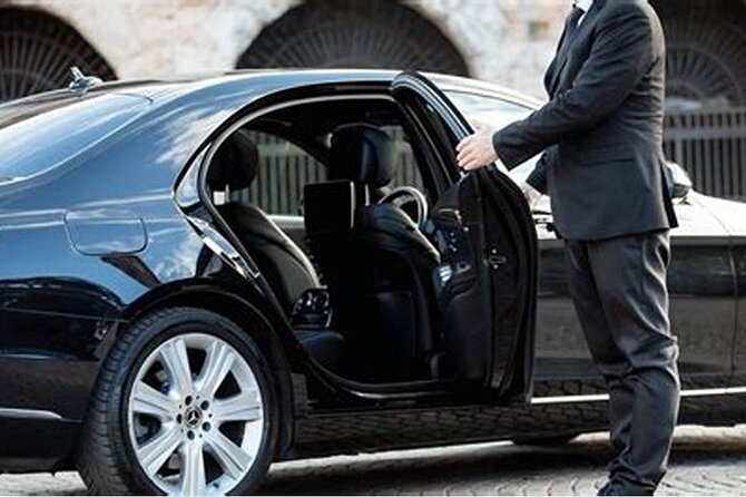 Private Transfer in a Luxury Vehicle to and from MSY Airport - Key Points