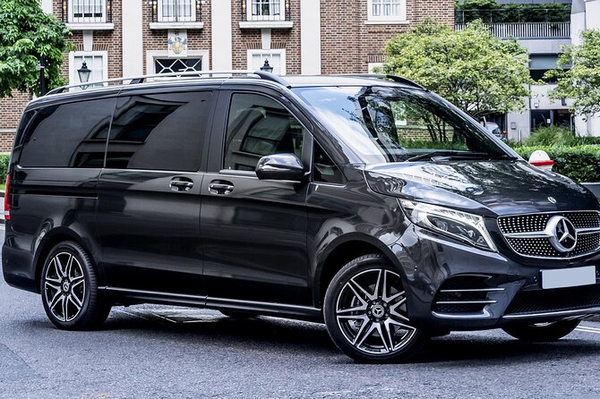 Private Transfer: National Airport DCA to Washington in Van/SUV - The Experience at the Airport