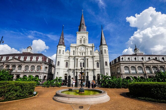 Private Transfer: New Orleans to Louis Armstrong Airport MSY in Luxury SUV - An In-Depth Look at the Experience