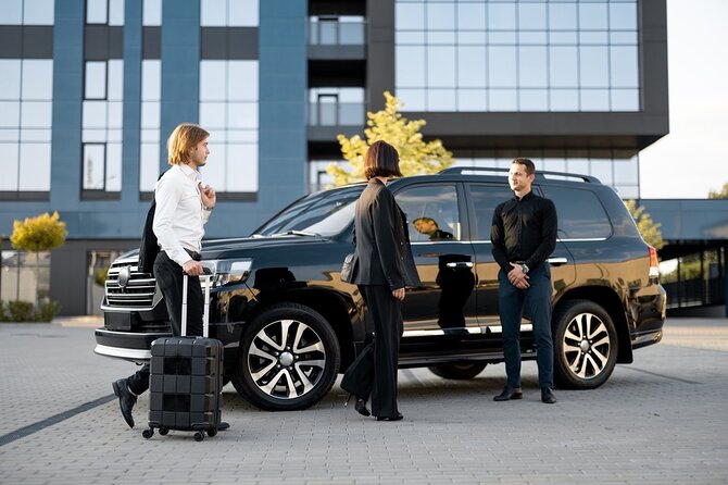 Private Transfer to and from SAN San Diego International Airport - The Pricing and What You’re Paying For