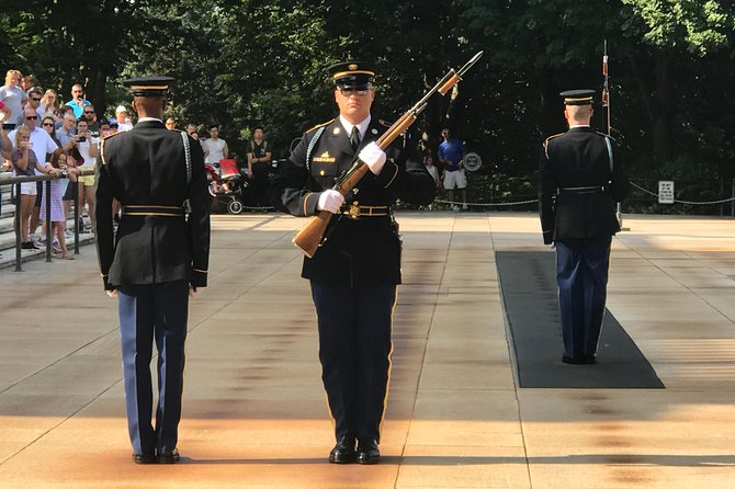 Private United States Army Tour in Washington DC by Luxury Car - Who Should Consider This Tour?