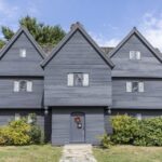 Private Walking Tour: Spooky legends of Salem - An In-Depth Look at the Salem Spooky Legends Tour