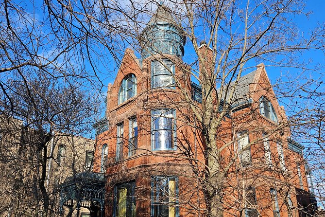 Private Wicker Park and Bucktown Walking Tour - Exploring Chicago’s Trendiest Neighborhoods: A Review of the Private Wicker Park and Bucktown Walking Tour