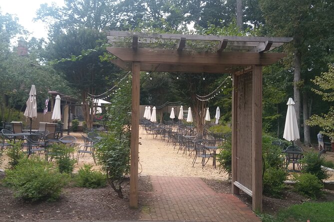 Private Wine Tours (Minimum 3 & Maximum 6 ) Pickup Maximum 30 Mi - An In-Depth Look at the Charlottesville Private Wine Tour