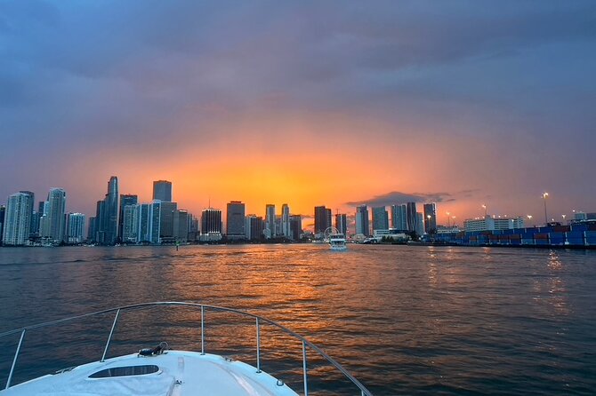 Private Yacht Rental in Miami Up to 12 People - An Honest Breakdown of the Miami Yacht Experience