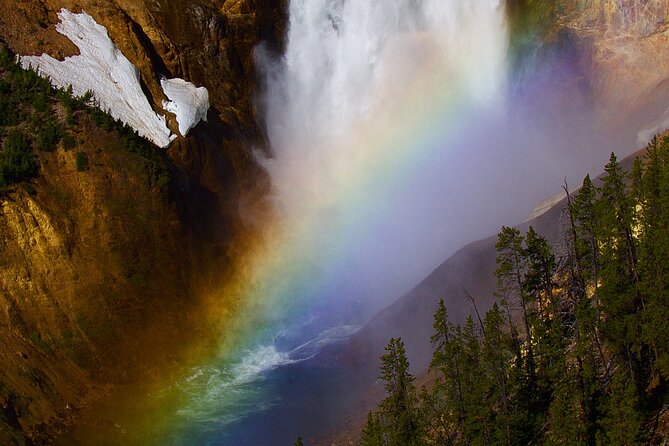 Private Yellowstone Journey from Gardiner, MT - A Deep Dive Into the Yellowstone Private Tour