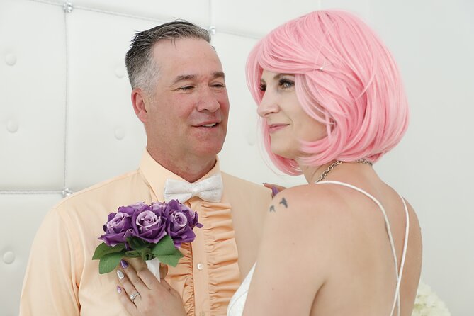 Quickie Las Vegas Wedding at Paradise Wedding Chapel - Who Is This Experience Best For?