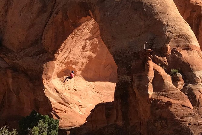 Rappelling and Stand Up Paddleboarding Combo - Rappelling and Stand Up Paddleboarding Combo: An Adventure in Moab