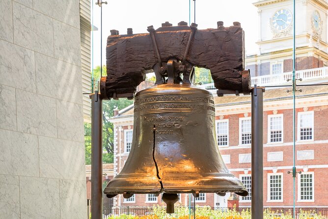 Revolutionary Roots: A Historic Philadelphia Stroll - Exploring Philadelphia’s Revolutionary Landmarks