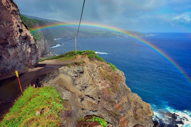 Road to Hana Adventure with Farm to Table Lunch in Town of Hana - Transportation and Group Size
