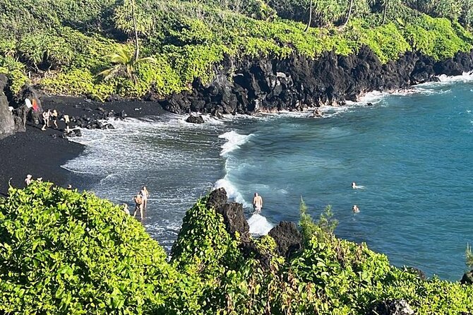Road To Hana Black Sand Beach Waterfalls & Turtles Tour - The Value of a Guided Tour Along Maui’s Famous Road to Hana