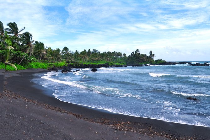 Road to Hana Luxury Limo-Van Tour with Helicopter Flight - Why This Tour Is a Smart Pick