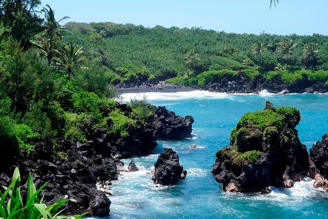 Road to Hana Rainforest, Black Sand Beach, Waterfalls & Lunch - The Itinerary in Detail