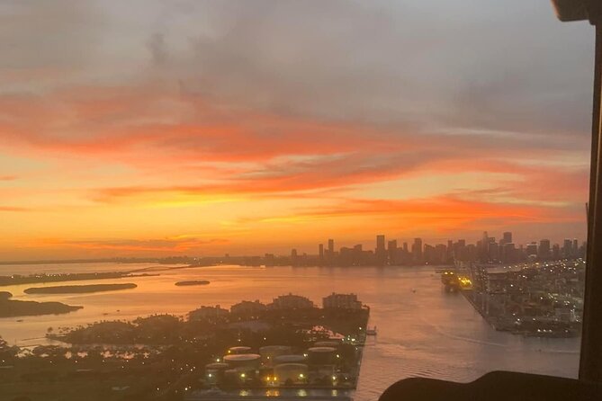 Romantic Miami Helicopter Tour with Champagne for Two - Detailed Itinerary Breakdown