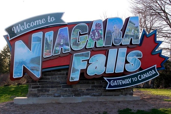 Round-Trip Private-Safe Transfer Between Buffalo Airport & Niagara Falls Canada - The Vehicle and Comfort Level