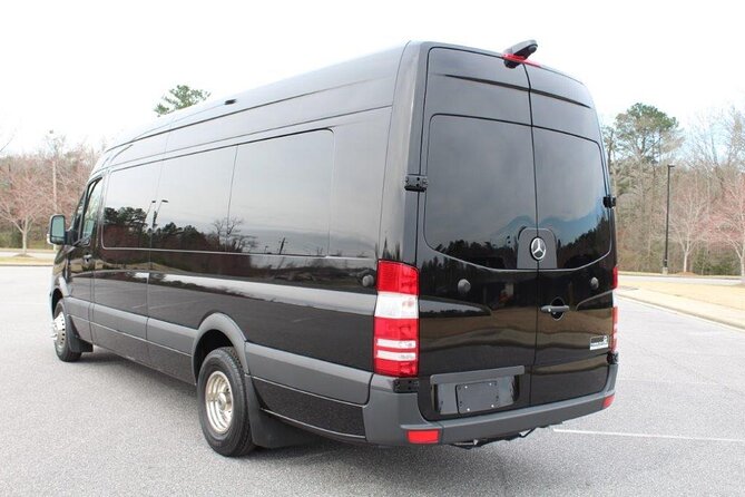 Round Trip Private Transfer Las Vegas Airport to Las Vegas by limo MB Sprinter - First Impressions: What You Can Expect from This Service