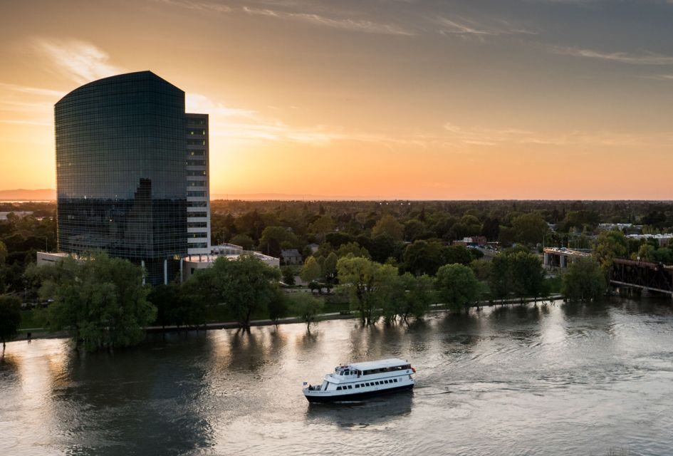 Sacramento: City Cruises Rock The Yacht River Cruise - What Is the Sacramento Rock The Yacht River Cruise?