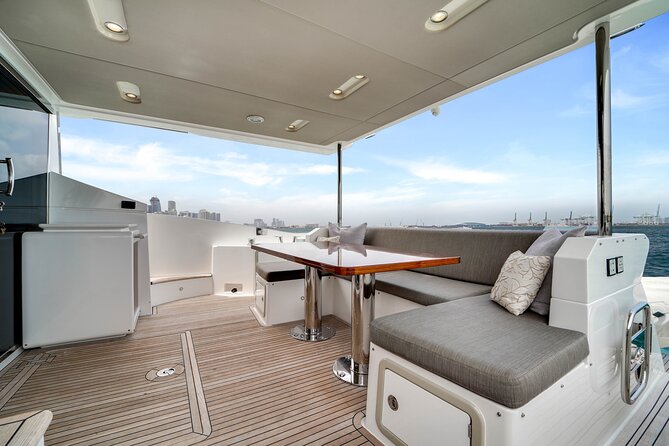 Sailing into the sunset on a personalized luxury Yacht Charter - FAQ