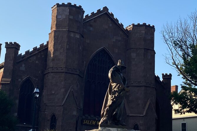 Salem Bewitched Tour With Tarot Reading - Key Points