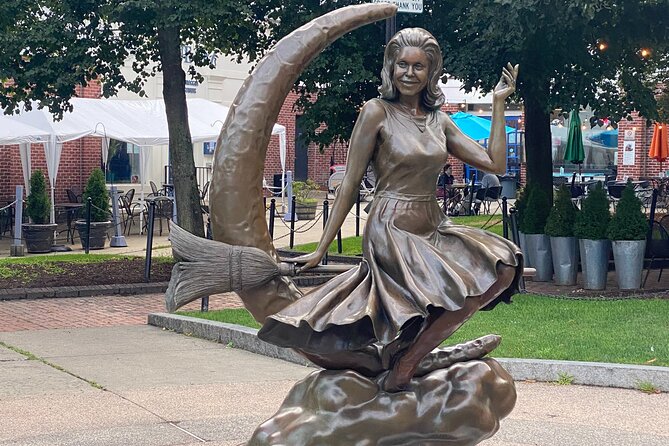 Salem Bewitched Tour With Tarot Reading - A Deep Dive into the Salem Bewitched Tour
