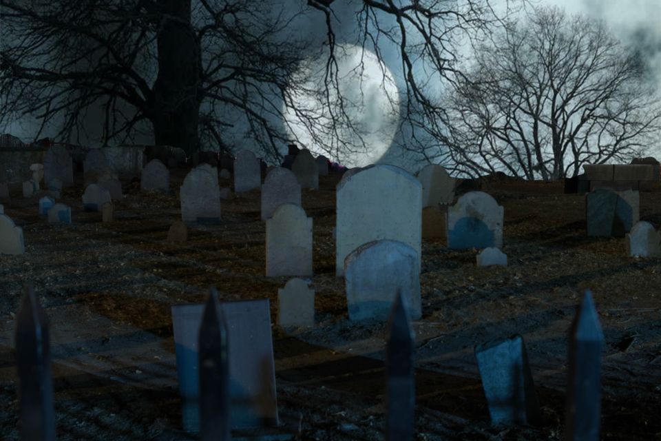 Salem: Ghosts, Witches, & Warlocks Guided Walking Tour - The Stories and Guides