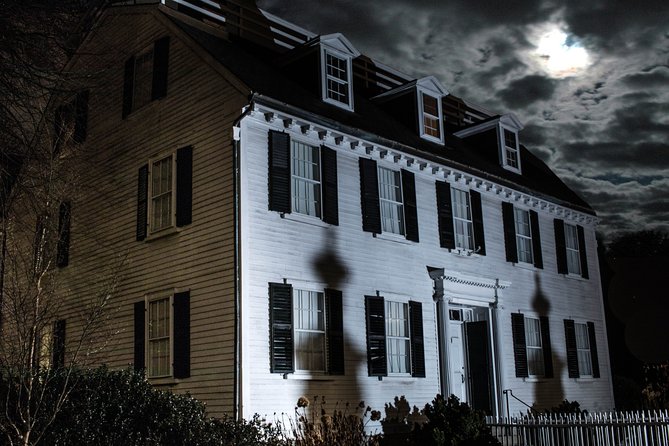 Salem Ghosts: Witches, Warlocks, & Hauntings - Who Will Love This Tour?