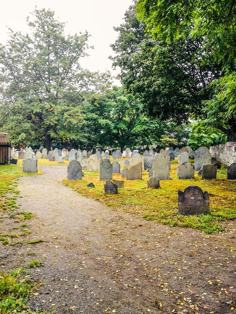 Salem, MA: Hocus Pocus Movie Guided Walking Tour - Pioneer Village and Additional Experiences