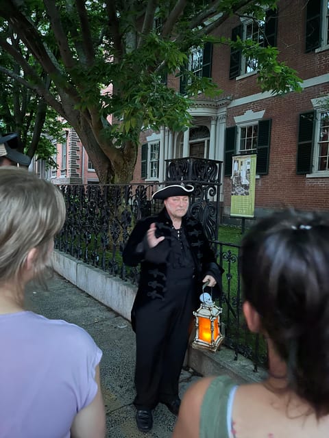 Salem: Vampires and Ghosts Walking Tour with Haunted Objects - FAQ