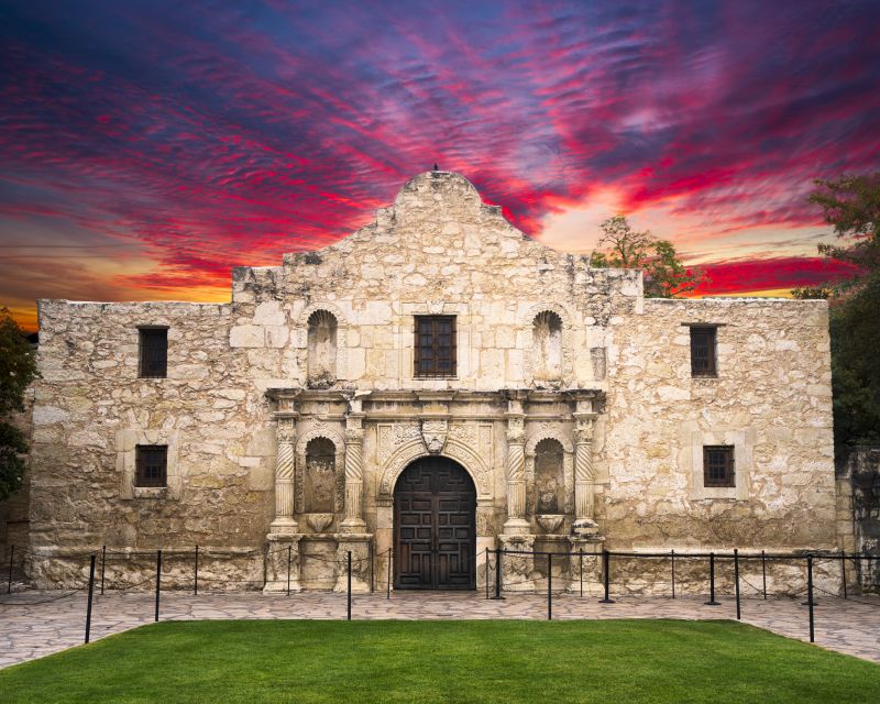 San Antonio: Guided Haunted Pub Crawl - A Deeper Look: What to Expect from the Haunted Pub Crawl