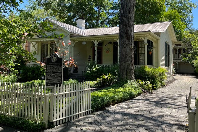 San Antonio King William Historic District Walking Tour - The Experience of the Guide