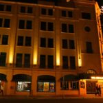 San Diego: Gaslamp Quarter Ghosts and Crime Walking Tour - The Experience: Atmosphere, Guides, and Group Dynamics