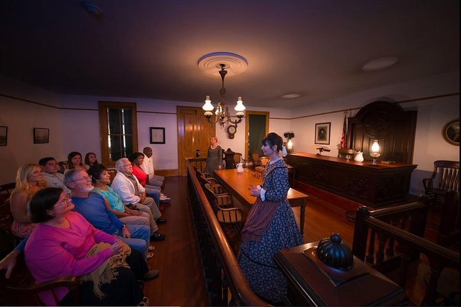 San Diego Ghosts and Gravestones: A Haunted Trolley Tour - Who Is This Tour Best For?