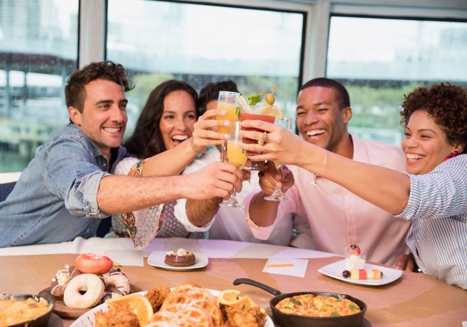 San Diego: Thanksgiving Day Buffet Brunch or Dinner Cruise - Key Points