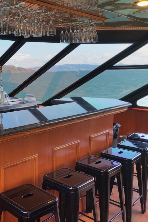 San Francisco: Empress Yacht New Year's Eve Party Cruise - Key Points