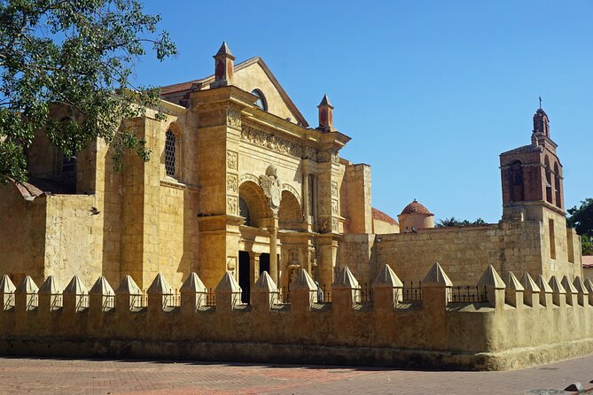 Santo Domingo & Alto De Chavon Full Day Small Group Experience - Discovering the Dominican Republic: Santo Domingo & Altos de Chavón Full Day Tour