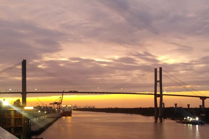 Savannah Bar Crawl by the Bridge - Key Points