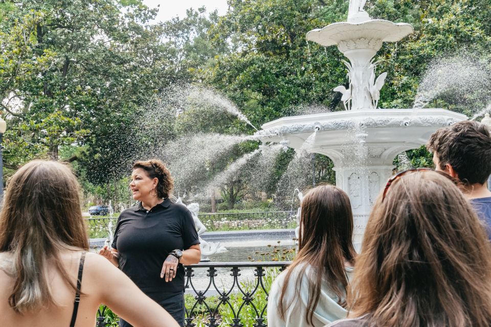 Savannah: Ghosts, Asylums, Voodoo, and Horror Walking Tour - Overview of the Savannah: Ghosts, Asylums, Voodoo, and Horror Walking Tour